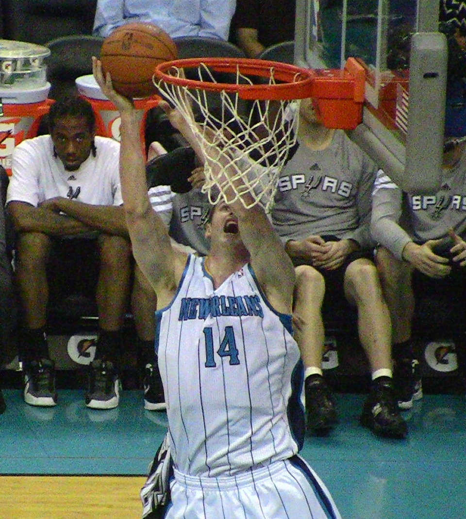 Late Running Hook by Tim Duncan Sinks Hornets – BourbonStreetShots.com